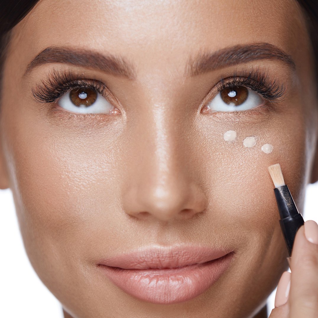 Mokry makijaż, czyli jak wykonać Wet Look | Maybelline NY